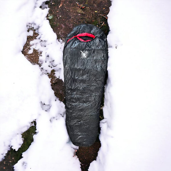 ULTRALIGHT BLACK DOWN SLEEPING BAG - Violent Nomad